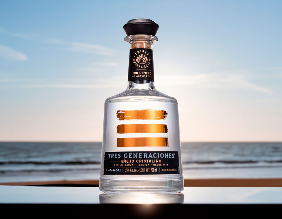 Tequila Añejo Cristalino Tres Generaciones: Elegancia y Tradición en ...